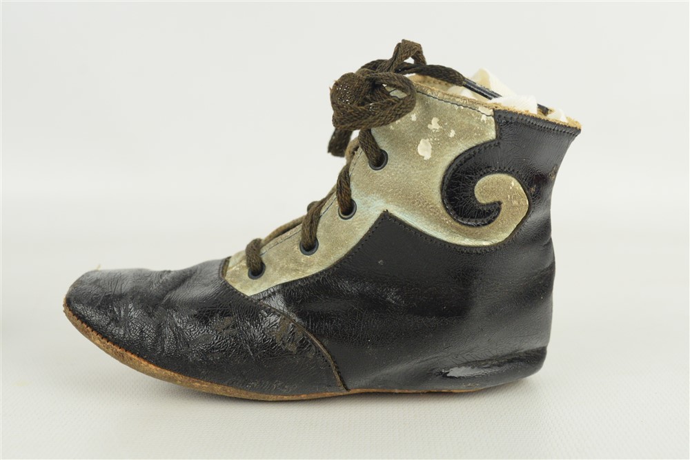 Antique Pair Beautiful Fancy Leather Boys Shoes Size 4 Well Preserved